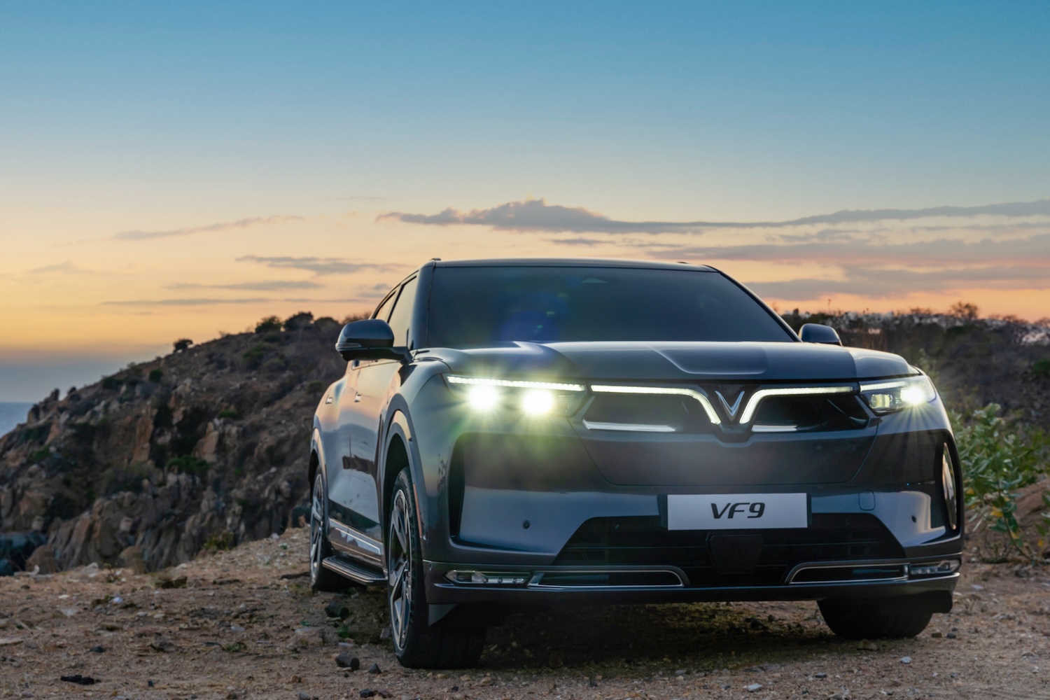 VINFAST OFFICIALLY DELIVERS VF 5 ELECTRIC CARS IN INDONESIA | VinFast